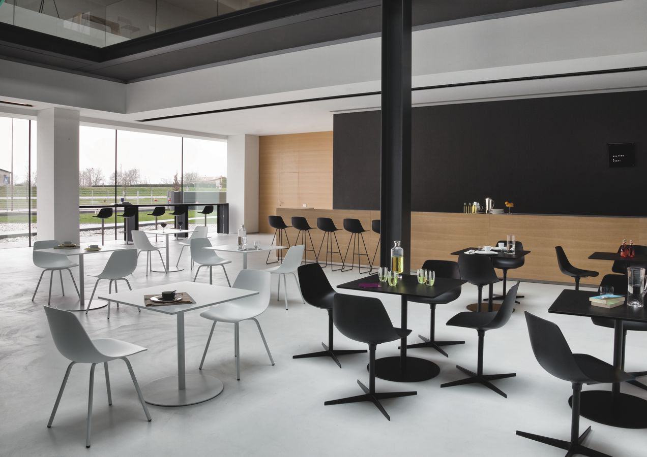 Miunn Stool / Sled Base – italydesign