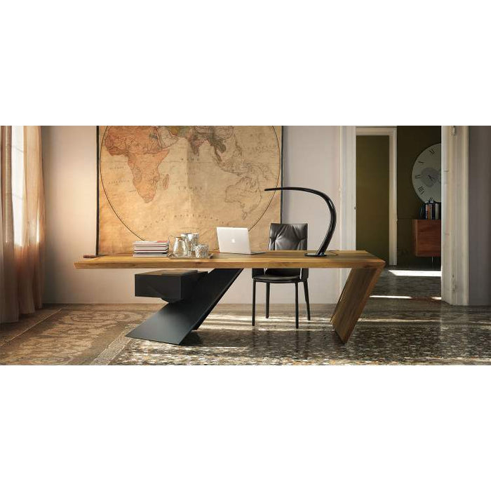 Italian Furniture: Nasdaq Desk by Cattelan Italia | italydesign.com